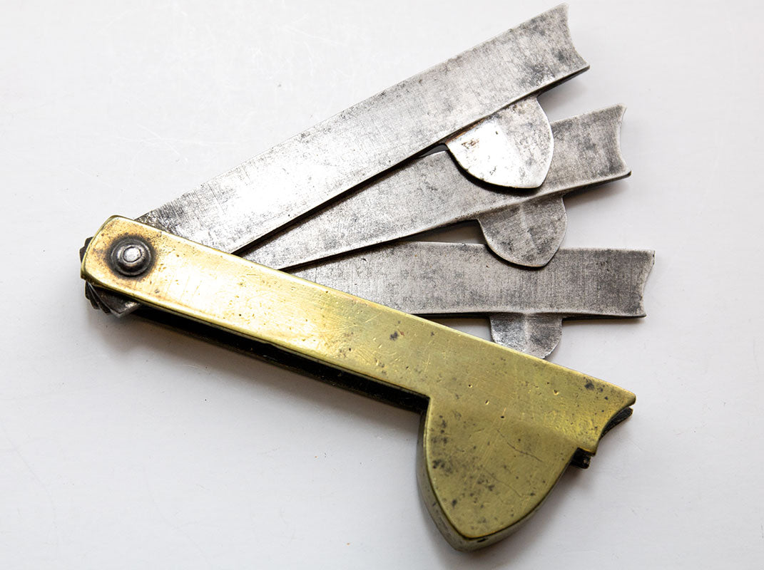 Brass Fleam with Three Graduated Blades